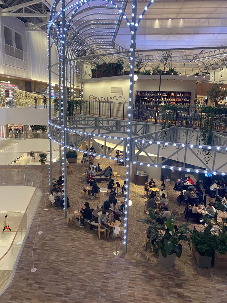Hyundai Store: architectural project